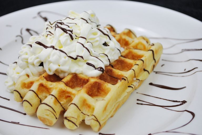 5 Best Ceramic Waffle Makers of 2024{Top 5 Picks!}-SimpleGreenMoms