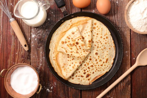 7 Best Crepe Pans 2024 [Connoisseurs Approved!]-Simple Green Moms