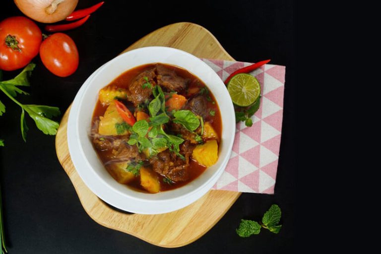 What Goes with Beef Stew? These 20 Savory Sides!-Simple Green Moms