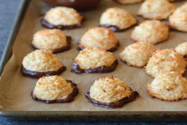 Easy Things to Bake: 20 Delicious Recipes You'll Love -SimpleGreenMoms