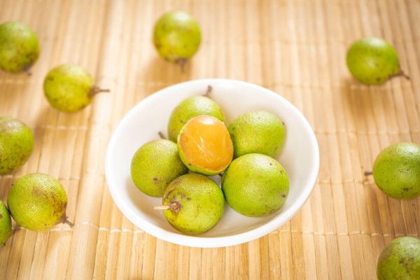 8 Fruits that Start with Q [Out of this World Delicious!] - SimpleGreenMoms