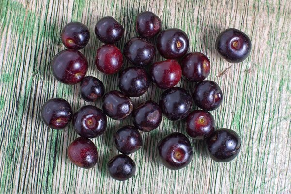 35 Fruits that Start with C {Juicy & Refreshing!} - Simple Green Moms